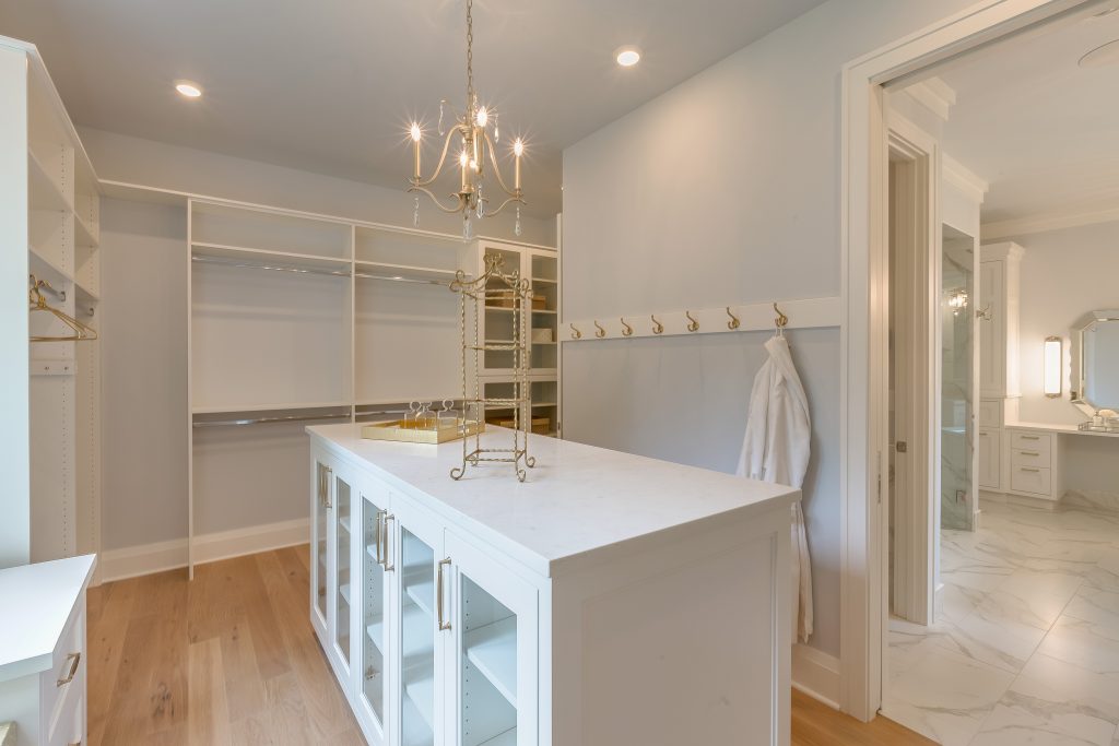 Custom Closet Solutions in Los Angeles | Pine Tree Construction